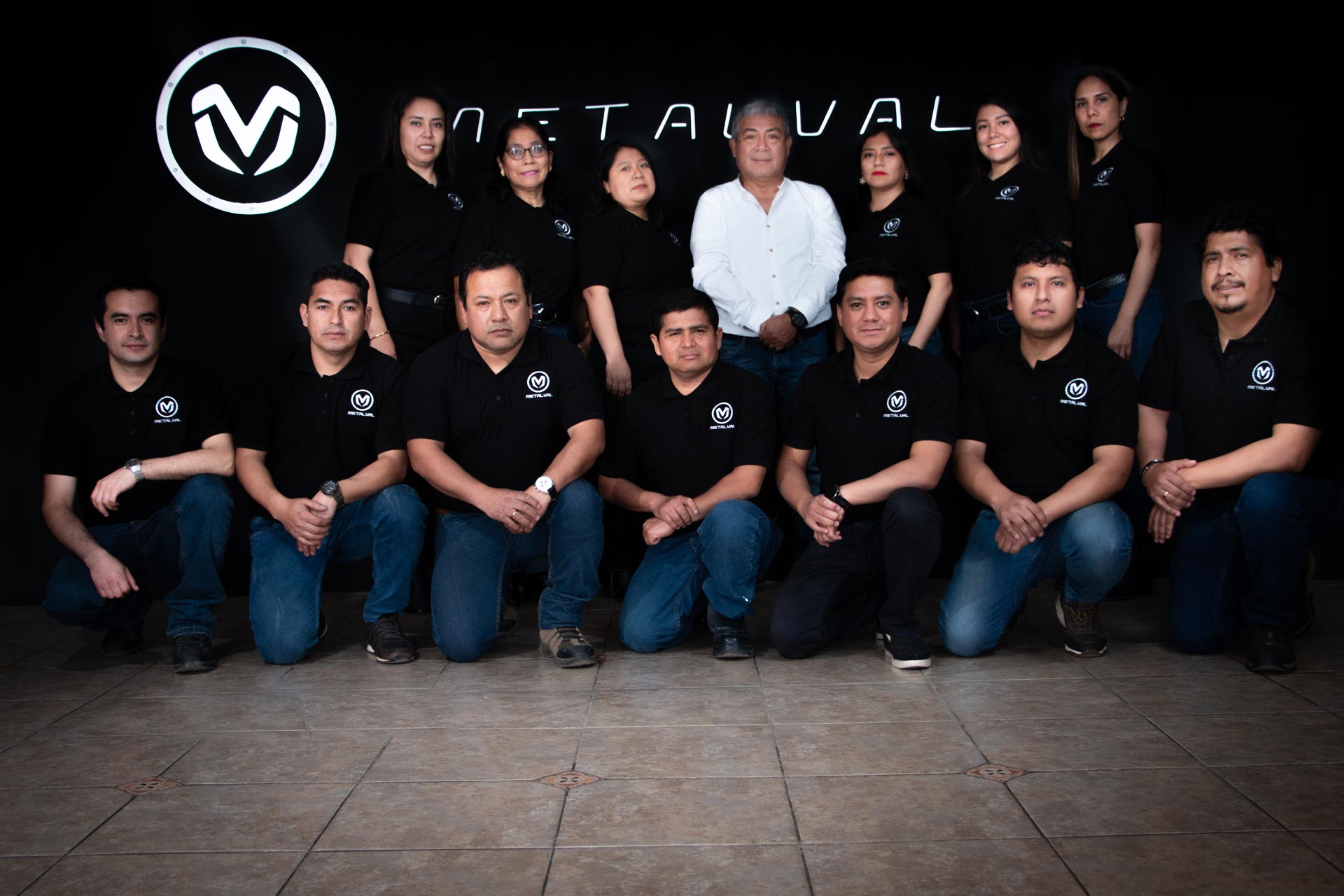 Nosotros – Metalval